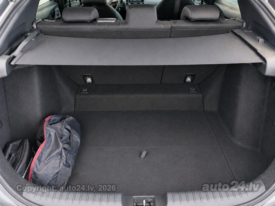 Grey Honda Civic 2019 in Tallinn, with an engine capacity of 1.00 L and mileage of 102 thousand km for 13490 €, photo 16 on AUTOMOTO.COM.LV