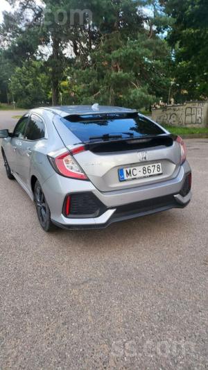 Grey Honda Civic 2019 in Riga, with an engine capacity of 1.00 L and mileage of 128 thousand km for 11200 €, photo 4 on AUTOMOTO.COM.LV