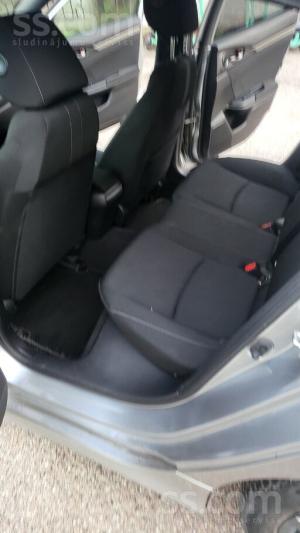 Grey Honda Civic 2019 in Riga, with an engine capacity of 1.00 L and mileage of 128 thousand km for 11200 €, photo 7 on AUTOMOTO.COM.LV