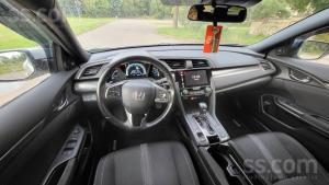 Grey Honda Civic 2019 in Riga, with an engine capacity of 1.00 L and mileage of 128 thousand km for 11200 €, photo 10 on AUTOMOTO.COM.LV