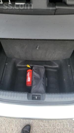 Grey Honda Civic 2019 in Riga, with an engine capacity of 1.00 L and mileage of 128 thousand km for 11200 €, photo 11 on AUTOMOTO.COM.LV