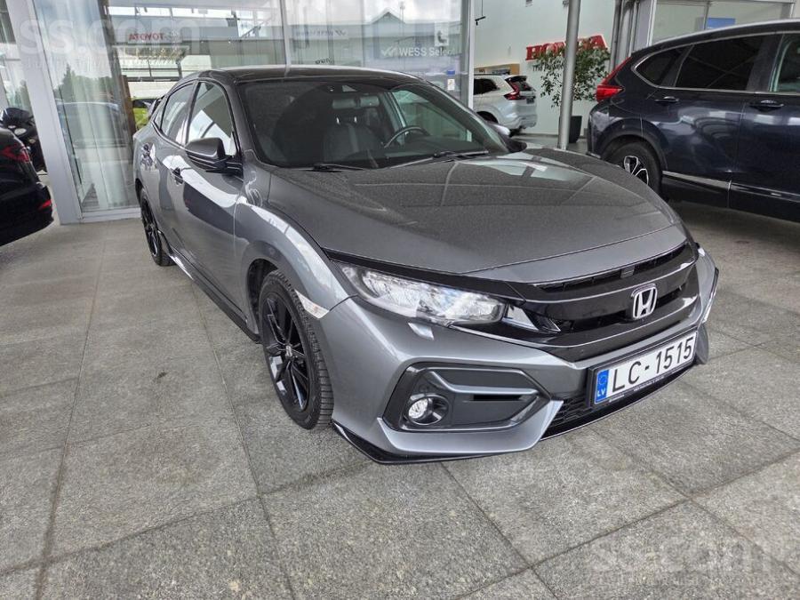 Grey Honda Civic 2020 in Riga, with an engine capacity of 1.50 L and mileage of 138 thousand km for 550 €, photo 1 on AUTOMOTO.COM.LV