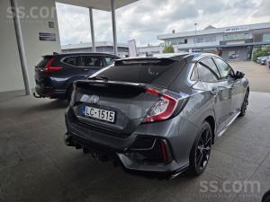 Grey Honda Civic 2020 in Riga, with an engine capacity of 1.50 L and mileage of 138 thousand km for 550 €, photo 4 on AUTOMOTO.COM.LV