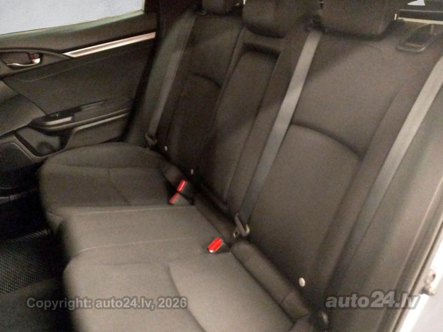 Grey Honda Civic 2020 in Tallinn, with an engine capacity of 0.00 L and mileage of 66 thousand km for 17990 €, photo 8 on AUTOMOTO.COM.LV