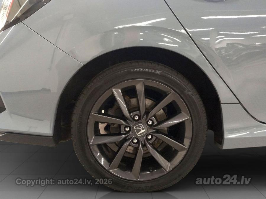 Grey Honda Civic 2020 in Tallinn, with an engine capacity of 0.00 L and mileage of 66 thousand km for 17990 €, photo 13 on AUTOMOTO.COM.LV