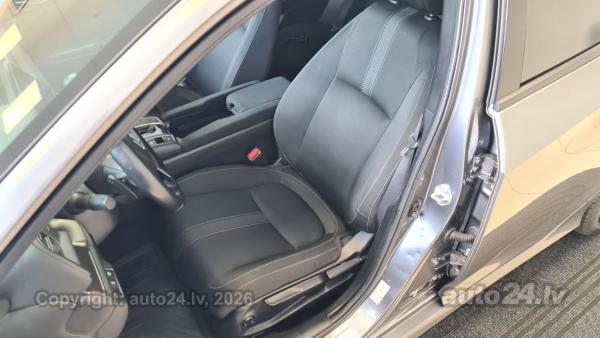 Grey Honda Civic 2020 in Tartu, with an engine capacity of 1.00 L and mileage of 174 thousand km for 11900 €, photo 5 on AUTOMOTO.COM.LV