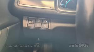 Grey Honda Civic 2020 in Tartu, with an engine capacity of 1.00 L and mileage of 174 thousand km for 11900 €, photo 12 on AUTOMOTO.COM.LV