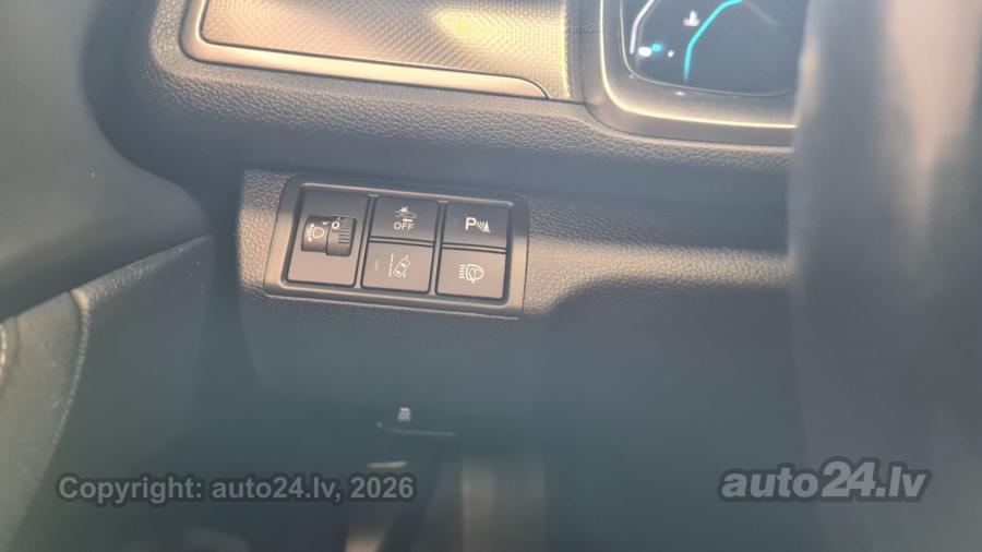 Grey Honda Civic 2020 in Tartu, with an engine capacity of 1.00 L and mileage of 174 thousand km for 11900 €, photo 12 on AUTOMOTO.COM.LV
