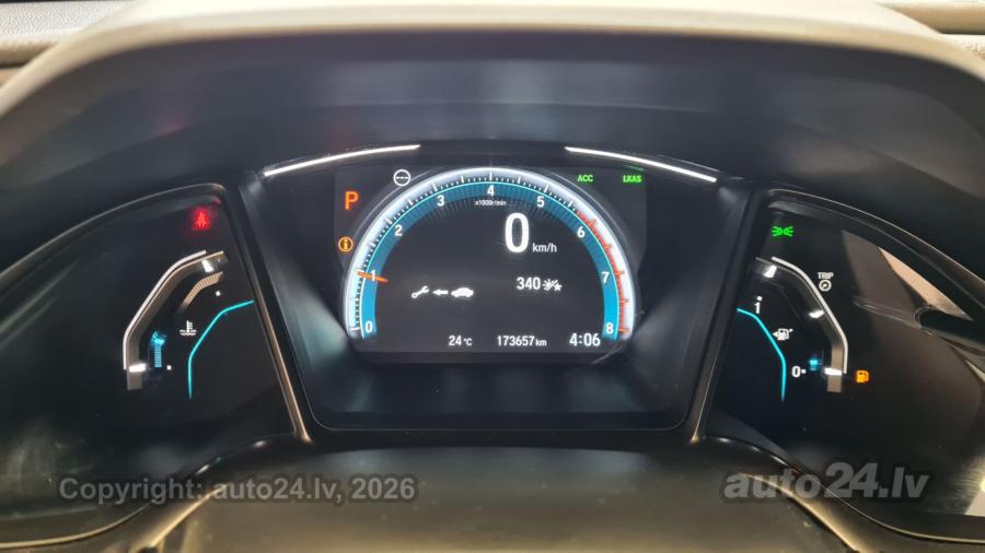Grey Honda Civic 2020 in Tartu, with an engine capacity of 1.00 L and mileage of 174 thousand km for 11900 €, photo 15 on AUTOMOTO.COM.LV
