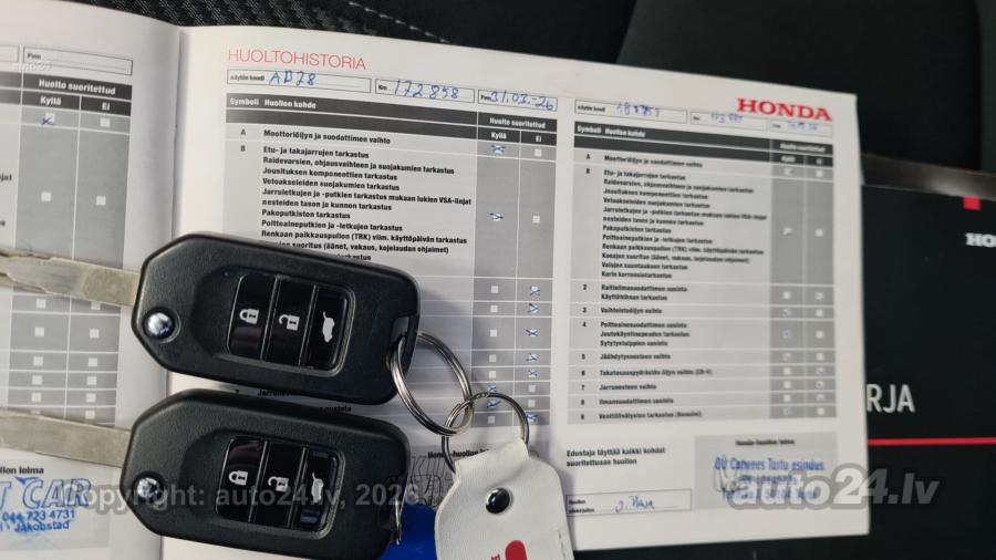 Grey Honda Civic 2020 in Tartu, with an engine capacity of 1.00 L and mileage of 174 thousand km for 11900 €, photo 20 on AUTOMOTO.COM.LV