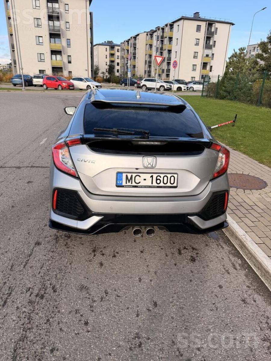 Pelēks Honda Civic 2020 Rīga, ar dzinēja tilpumu 1.50 L un nobraukumu 154 tūkst. km par 15000 €, foto 5 vietnē AUTOMOTO.COM.LV