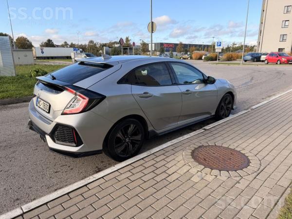 Honda Civic 2020 in Riga on AUTOMOTO.COM.LV Grey Honda Civic 2020 in Riga, with an engine capacity of 1.50 L and mileage of 154 thousand km for 15000 €, photo 6 on AUTOMOTO.COM.LV