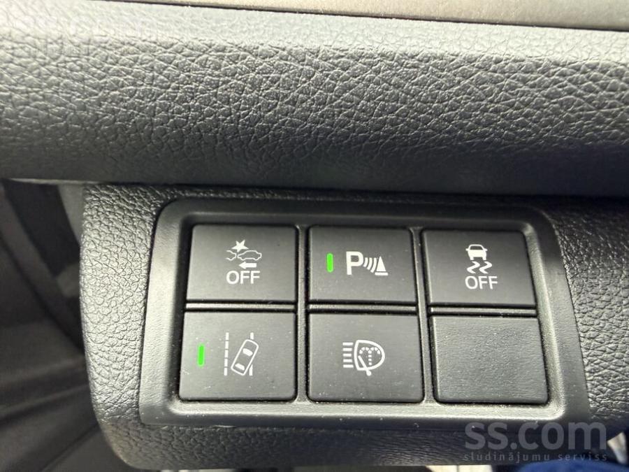Pelēks Honda Civic 2020 Rīga, ar dzinēja tilpumu 1.50 L un nobraukumu 83 tūkst. km par 14750 €, foto 13 vietnē AUTOMOTO.COM.LV