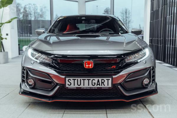 Grey Honda Civic 2021 in Riga, with an engine capacity of 2.00 L and mileage of 46 thousand km for 34900 €, photo 2 on AUTOMOTO.COM.LV