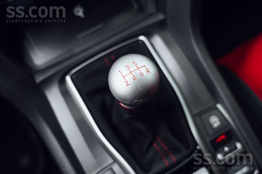 Pelēks Honda Civic 2021 Rīga, ar dzinēja tilpumu 2.00 L un nobraukumu 46 tūkst. km par 34900 €, foto 13 vietnē AUTOMOTO.COM.LV