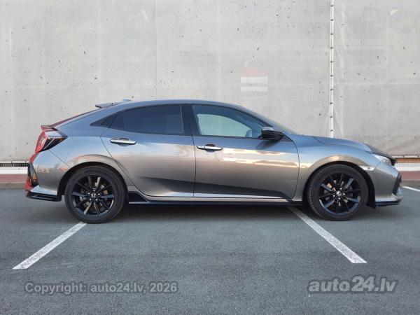Pelēks Honda Civic 2021 Tallina, ar dzinēja tilpumu 1.50 L un nobraukumu 53 tūkst. km par 20500 €, foto 4 vietnē AUTOMOTO.COM.LV