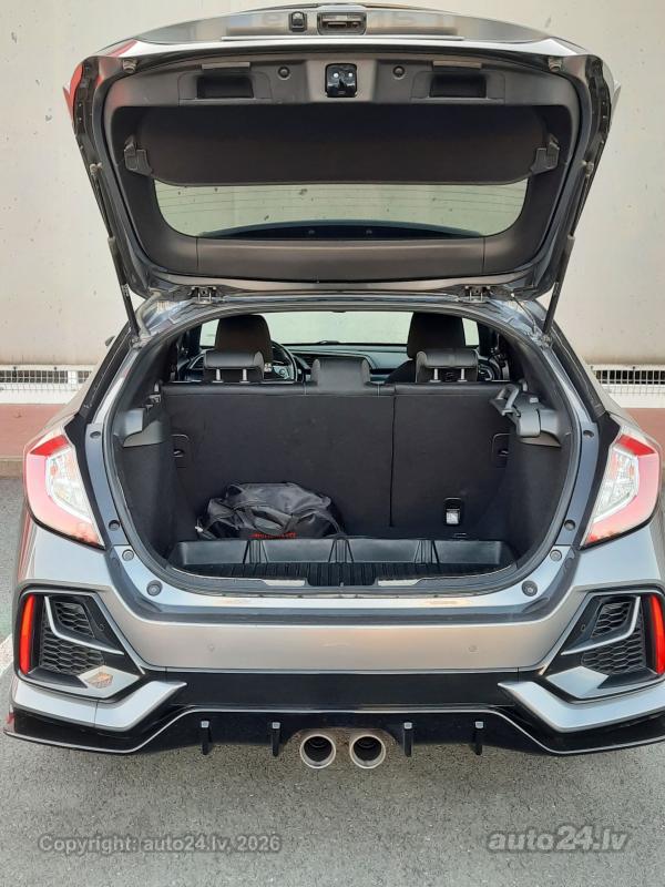 Pelēks Honda Civic 2021 Tallina, ar dzinēja tilpumu 1.50 L un nobraukumu 53 tūkst. km par 20500 €, foto 6 vietnē AUTOMOTO.COM.LV