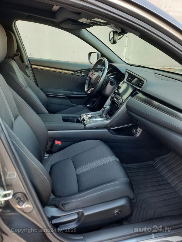 Pelēks Honda Civic 2021 Tallina, ar dzinēja tilpumu 1.50 L un nobraukumu 53 tūkst. km par 20500 €, foto 9 vietnē AUTOMOTO.COM.LV