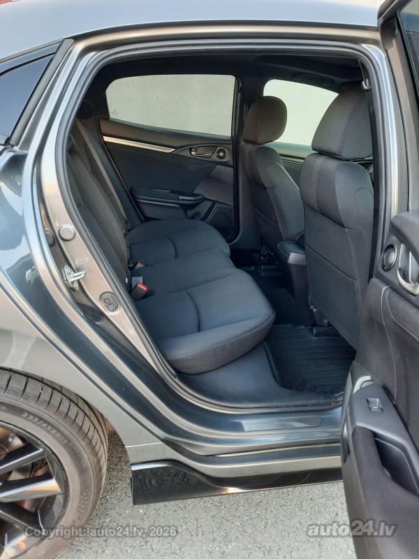 Pelēks Honda Civic 2021 Tallina, ar dzinēja tilpumu 1.50 L un nobraukumu 53 tūkst. km par 20500 €, foto 11 vietnē AUTOMOTO.COM.LV