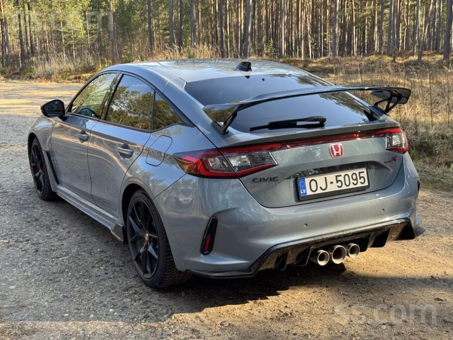 Pelēks Honda Civic 2025 Rīga, ar dzinēja tilpumu 2.00 L un nobraukumu 4 tūkst. km par 52500 €, foto 6 vietnē AUTOMOTO.COM.LV