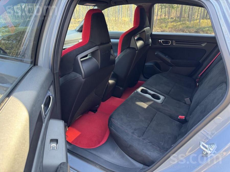 Pelēks Honda Civic 2025 Rīga, ar dzinēja tilpumu 2.00 L un nobraukumu 4 tūkst. km par 52500 €, foto 23 vietnē AUTOMOTO.COM.LV
