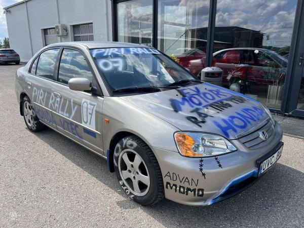 Grey Honda Civic 2003 in Vilnius, with an engine capacity of 1.59 L and mileage of 140 thousand km for 400 €, photo 2 on AUTOMOTO.COM.LV