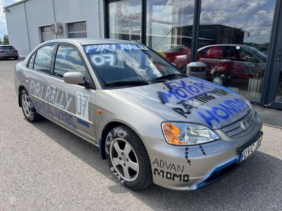 Pelēks Honda Civic 2003 Viļņa, ar dzinēja tilpumu 1.59 L un nobraukumu 140 tūkst. km par 400 €, foto 3 vietnē AUTOMOTO.COM.LV