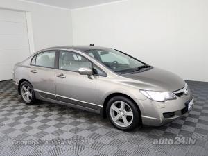 Pelēks Honda Civic 2006 Tallina, ar dzinēja tilpumu 1.80 L un nobraukumu 264 tūkst. km par 899 €, foto  vietnē AUTOMOTO.COM.LV