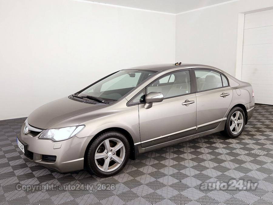 Grey Honda Civic 2006 in Tallinn, with an engine capacity of 1.80 L and mileage of 264 thousand km for 899 €, photo 3 on AUTOMOTO.COM.LV
