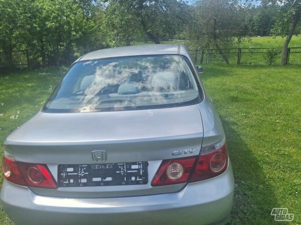 Grey Honda Civic 2006 in Jurbarkas, with an engine capacity of 1.40 L and mileage of 169 thousand km for 2450 €, photo 10 on AUTOMOTO.COM.LV