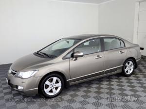 Pelēks Honda Civic 2006 Tallina, ar dzinēja tilpumu 1.80 L un nobraukumu 79 tūkst. km par 2699 €, foto 3 vietnē AUTOMOTO.COM.LV