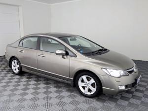 Pelēks Honda Civic 2006 Tallina, ar dzinēja tilpumu 1.80 L un nobraukumu 79 tūkst. km par 2699 €, foto 9 vietnē AUTOMOTO.COM.LV