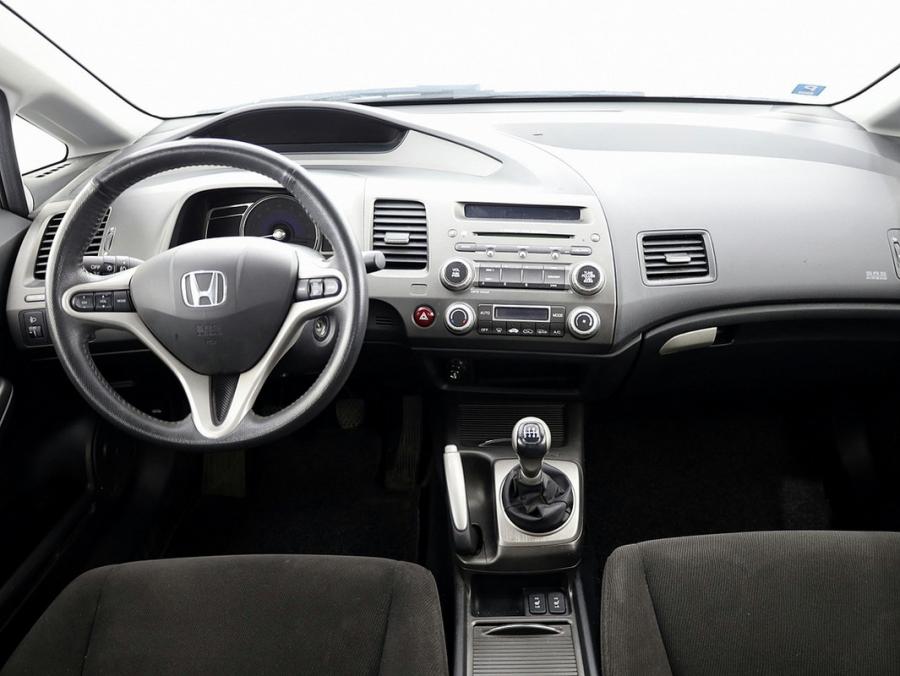 Pelēks Honda Civic 2006 Tallina, ar dzinēja tilpumu 1.80 L un nobraukumu 79 tūkst. km par 2699 €, foto 13 vietnē AUTOMOTO.COM.LV