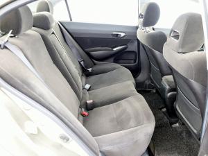 Pelēks Honda Civic 2006 Tallina, ar dzinēja tilpumu 1.80 L un nobraukumu 79 tūkst. km par 2699 €, foto 15 vietnē AUTOMOTO.COM.LV