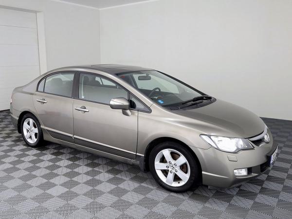 Серый Хонда Цивик 2006 в Таллин, объемом двигателя 1.80 л и пробегом 79 тыс. км за 2699 €, фото 9 на AUTOMOTO.COM.LV