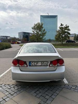 Pelēks Honda Civic 2006 Viļņa, ar dzinēja tilpumu 1.80 L un nobraukumu 239 tūkst. km par 2050 €, foto 7 vietnē AUTOMOTO.COM.LV