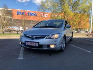 Pelēks Honda Civic 2006 Šauļi, ar dzinēja tilpumu 1.80 L un nobraukumu 202 tūkst. km par 2799 €, foto  vietnē AUTOMOTO.COM.LV