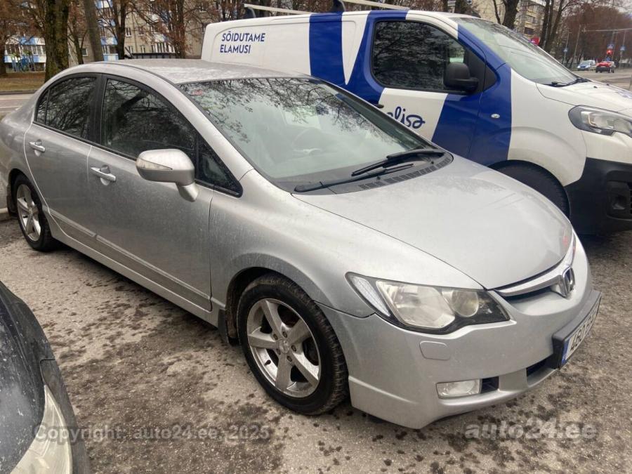 Pelēks Honda Civic 2007 Tallina, ar dzinēja tilpumu 1.30 L un nobraukumu 141 tūkst. km par 2100 €, foto 1 vietnē AUTOMOTO.COM.LV