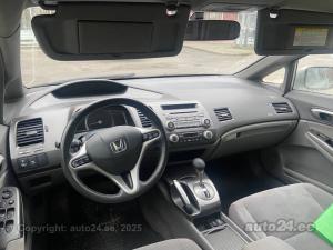 Pelēks Honda Civic 2007 Tallina, ar dzinēja tilpumu 1.30 L un nobraukumu 141 tūkst. km par 2100 €, foto 11 vietnē AUTOMOTO.COM.LV