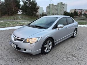 Pelēks Honda Civic 2007 Tallina, ar dzinēja tilpumu 1.30 L un nobraukumu 142 tūkst. km par 3300 €, foto  vietnē AUTOMOTO.COM.LV