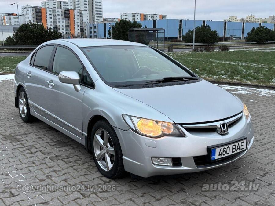 Grey Honda Civic 2007 in Tallinn, with an engine capacity of 1.30 L and mileage of 142 thousand km for 3300 €, photo 8 on AUTOMOTO.COM.LV
