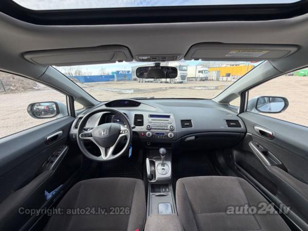 Grey Honda Civic 2007 in Tallinn, with an engine capacity of 1.80 L and mileage of 155 thousand km for 2699 €, photo 11 on AUTOMOTO.COM.LV