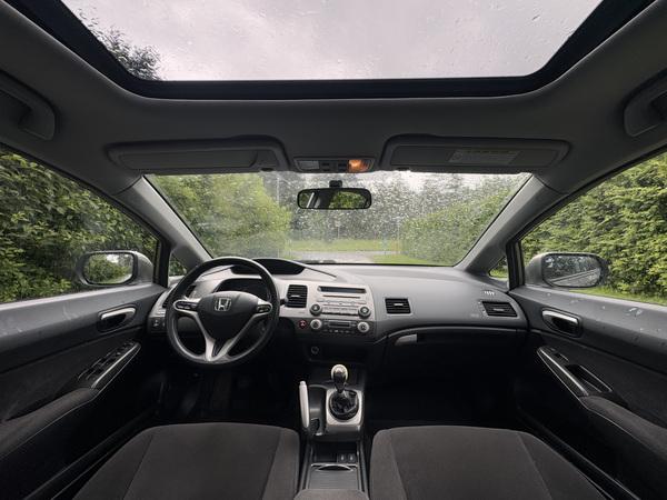 Pelēks Honda Civic 2007 Tallina, ar dzinēja tilpumu 1.80 L un nobraukumu 244 tūkst. km par 1799 €, foto 7 vietnē AUTOMOTO.COM.LV