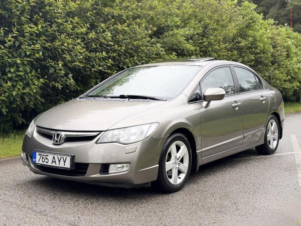 Pelēks Honda Civic 2007 Tallina, ar dzinēja tilpumu 1.80 L un nobraukumu 244 tūkst. km par 1799 €, foto 10 vietnē AUTOMOTO.COM.LV