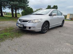 Pelēks Honda Civic 2007 Jelgava, ar dzinēja tilpumu 1.40 L un nobraukumu 246 tūkst. km par 1500 €, foto  vietnē AUTOMOTO.COM.LV