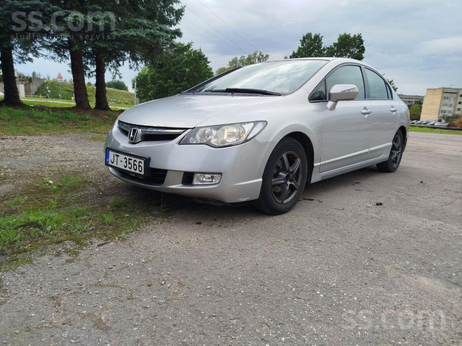 Pelēks Honda Civic 2007 Jelgava, ar dzinēja tilpumu 1.40 L un nobraukumu 246 tūkst. km par 1500 €, foto 1 vietnē AUTOMOTO.COM.LV