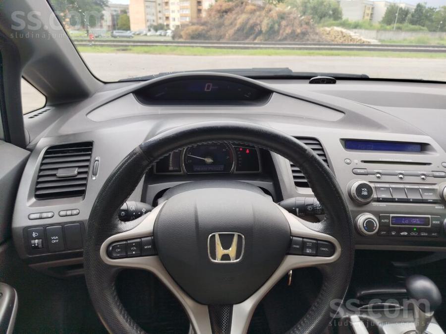 Pelēks Honda Civic 2007 Jelgava, ar dzinēja tilpumu 1.40 L un nobraukumu 246 tūkst. km par 1500 €, foto 7 vietnē AUTOMOTO.COM.LV