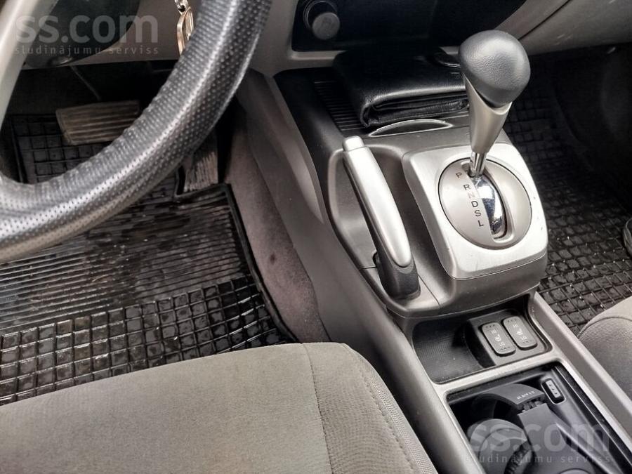 Pelēks Honda Civic 2007 Jelgava, ar dzinēja tilpumu 1.40 L un nobraukumu 246 tūkst. km par 1500 €, foto 8 vietnē AUTOMOTO.COM.LV