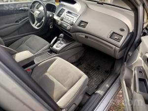Pelēks Honda Civic 2007 Jelgava, ar dzinēja tilpumu 1.40 L un nobraukumu 246 tūkst. km par 1500 €, foto 9 vietnē AUTOMOTO.COM.LV