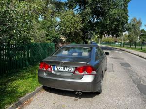 Pelēks Honda Civic 2007 Rīga, ar dzinēja tilpumu 1.80 L un nobraukumu 288 tūkst. km par 1000 €, foto 3 vietnē AUTOMOTO.COM.LV